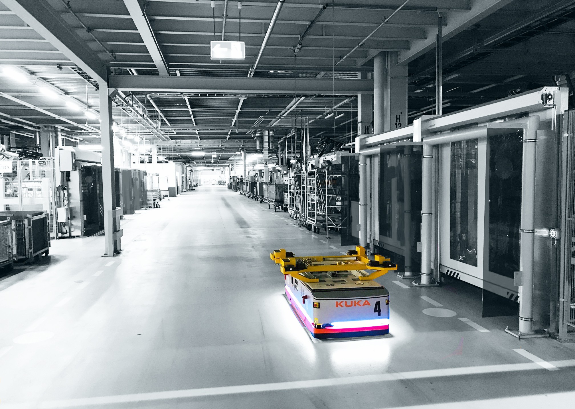 Driverless transport system for BMW - bbr Bänder Bleche Rohre