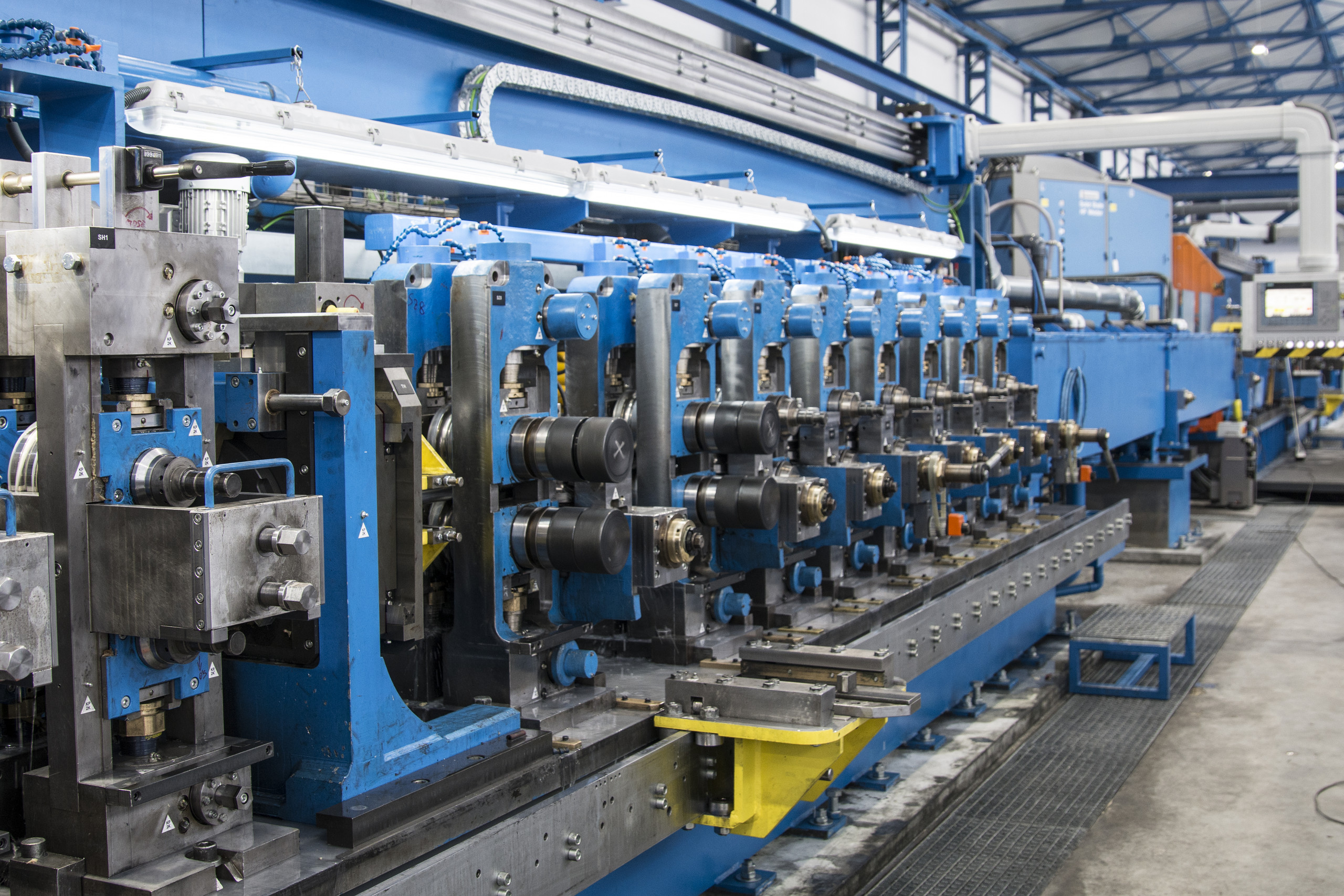 High-precision pipe welding system put into operation - bbr Bänder ...