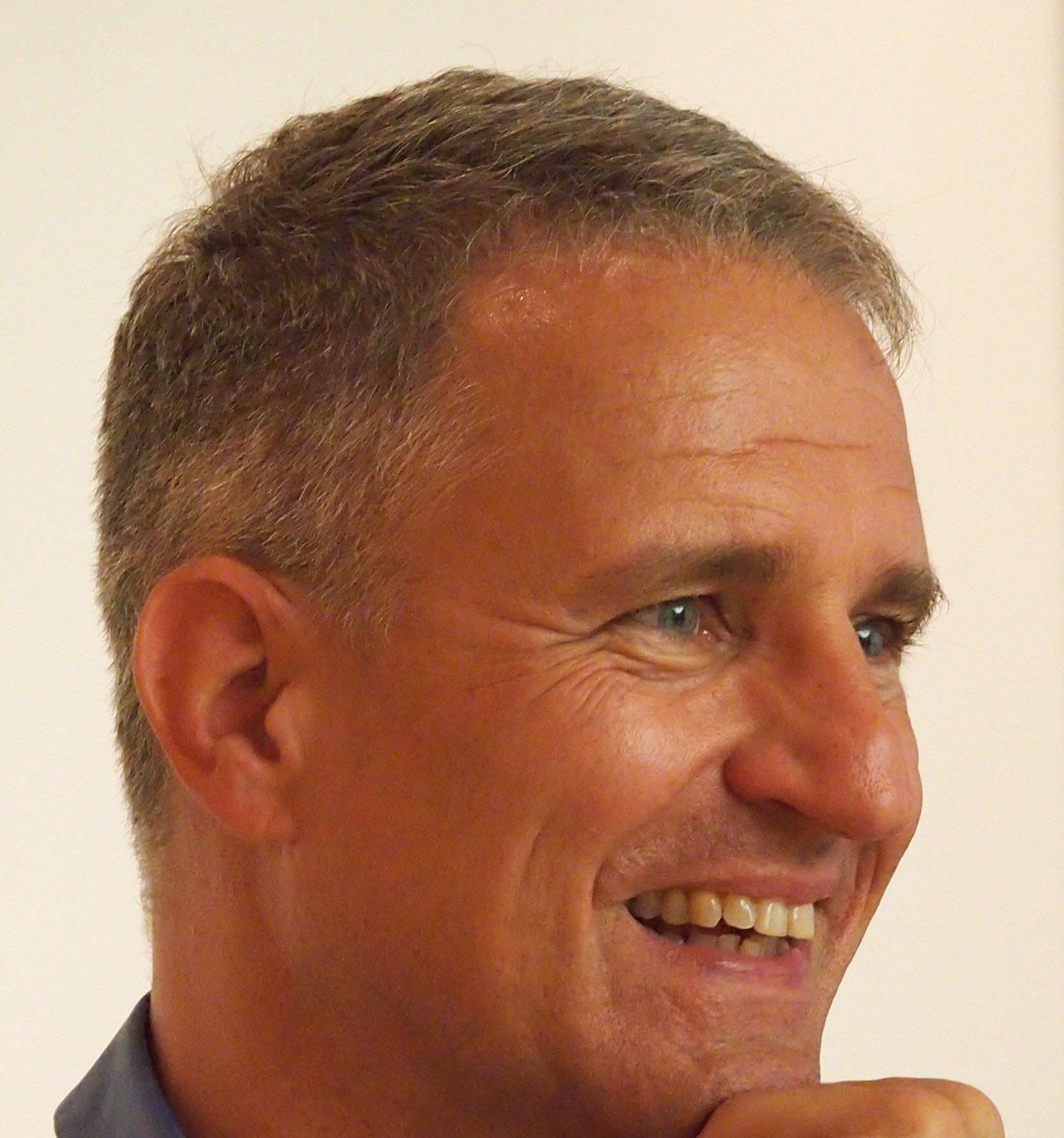 on the slide into the 3rd world." - bbr Bänder Bleche Rohre