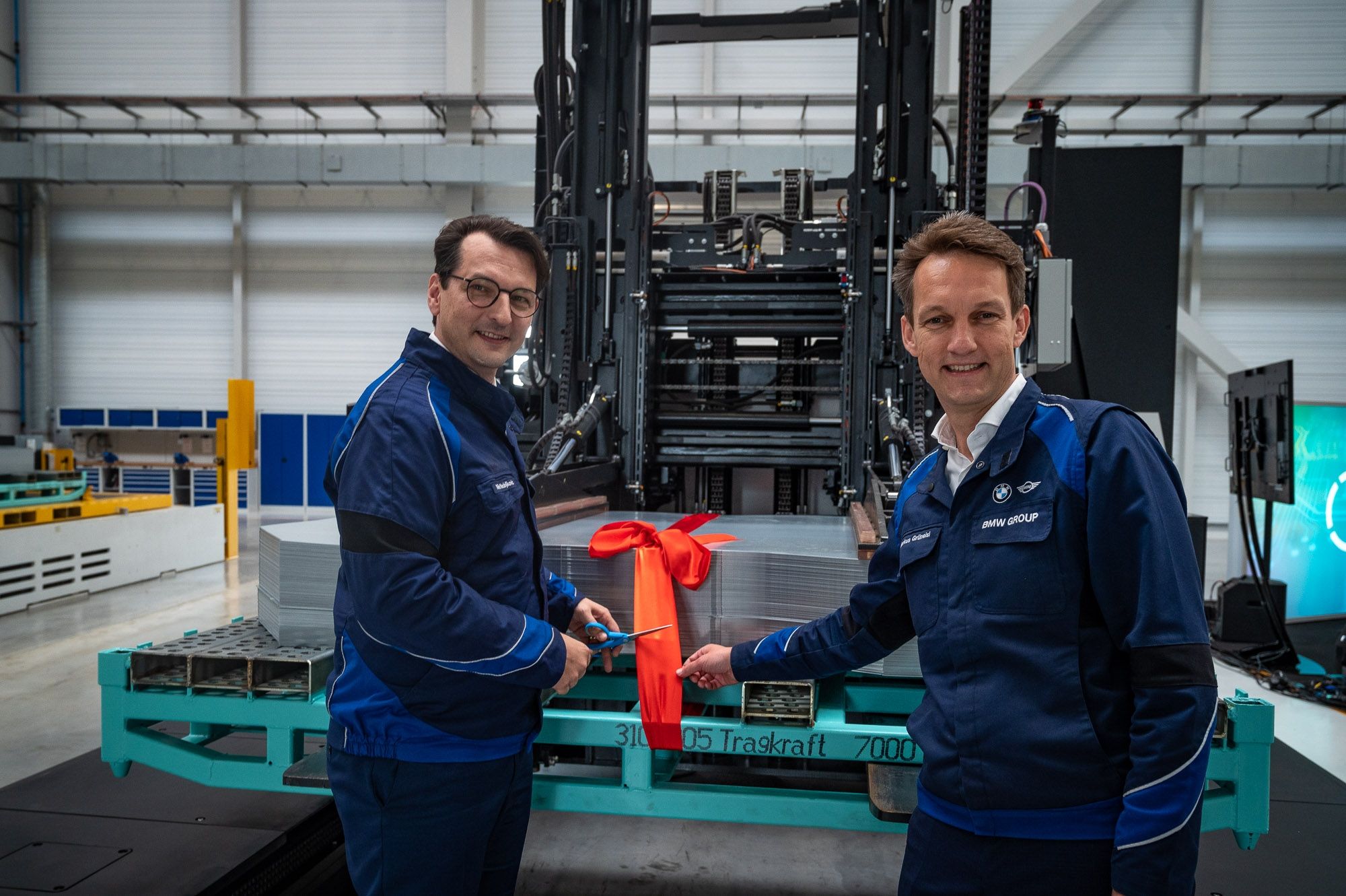 BMW Group opens new automated steel pressing facility at Swindon plant ...